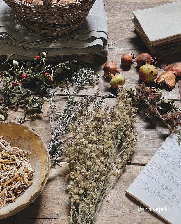 Types of Natural Dyes in Carpets and Their Characteristics - VernaCarpet